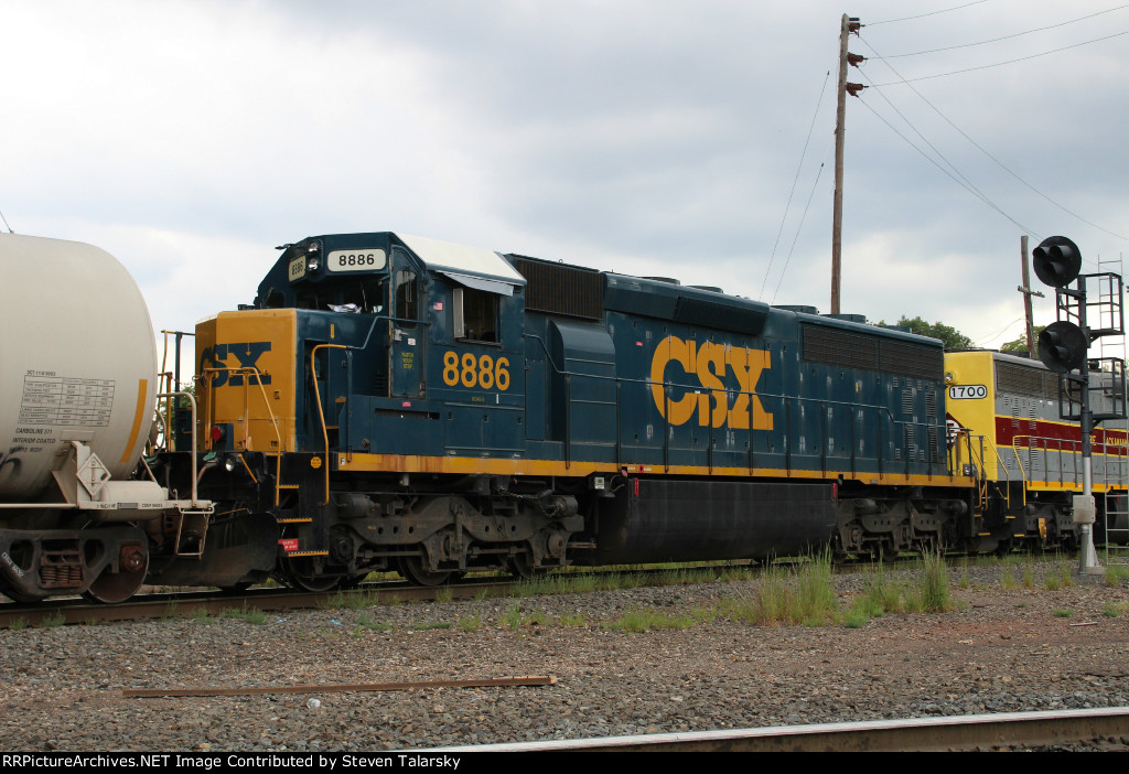 CSX 8886